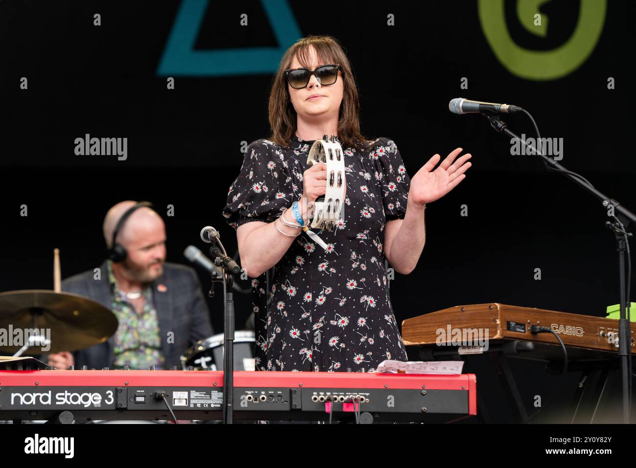 THE WAEVE, CONCERT, 2024: Rose Elinor Dougall of the band The Waeve ...