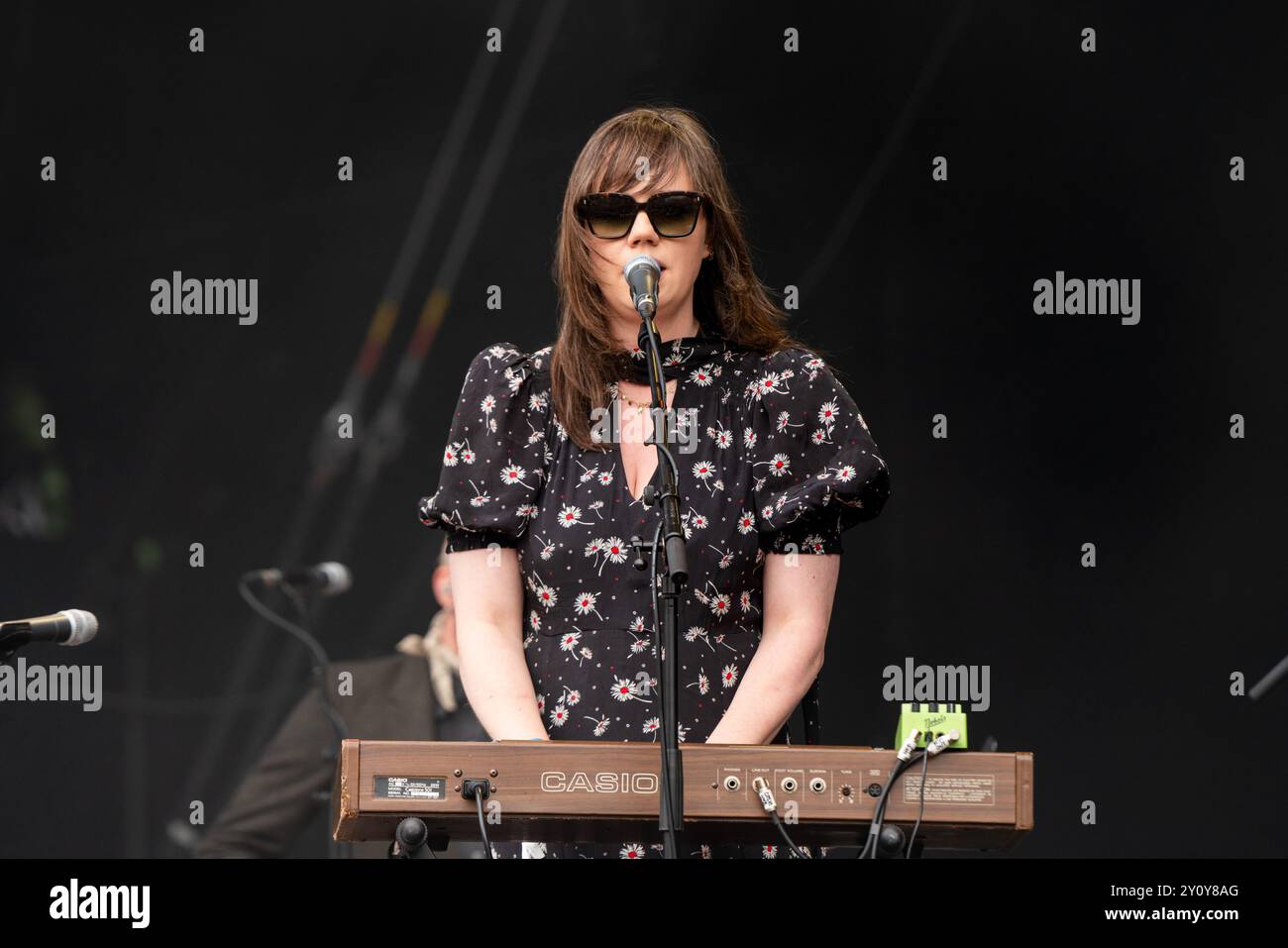 THE WAEVE, CONCERT, 2024: Rose Elinor Dougall of the band The Waeve ...