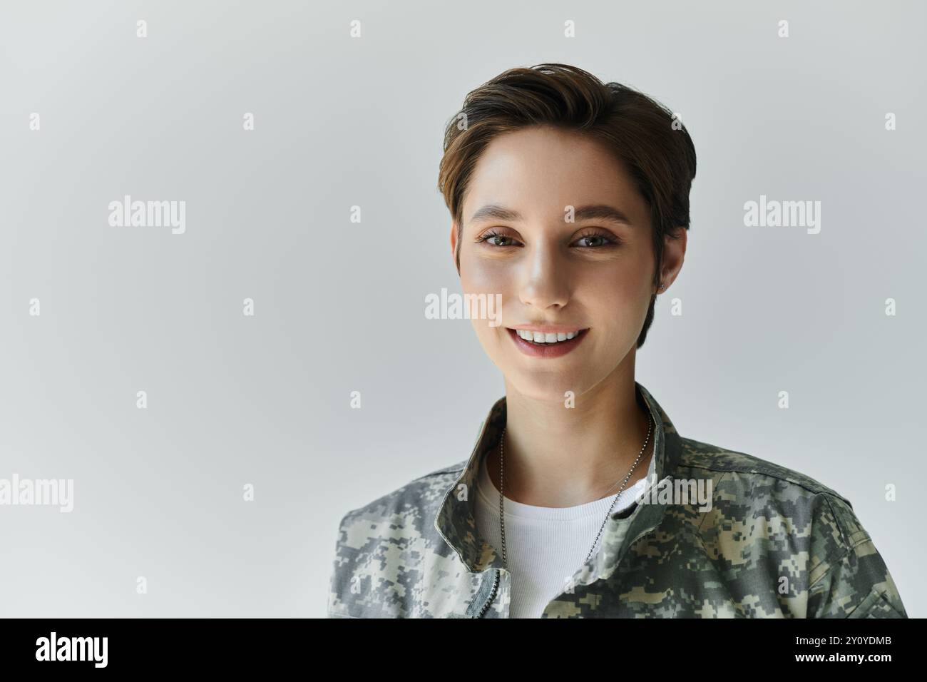 Soldier in camouflage hi-res stock photography and images - Alamy