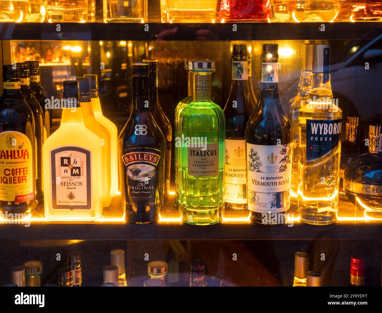 Le bimbo hi-res stock photography and images - Alamy