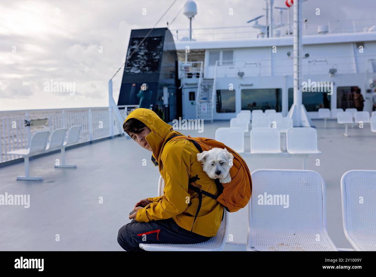 Family with kids and dog, traveling with ferry from Moskenesoya to ...
