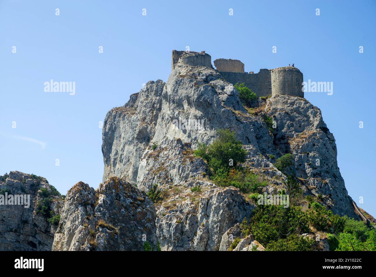 Peyrepertuse castle in Duilhac/Southern France Stock Photo - Alamy