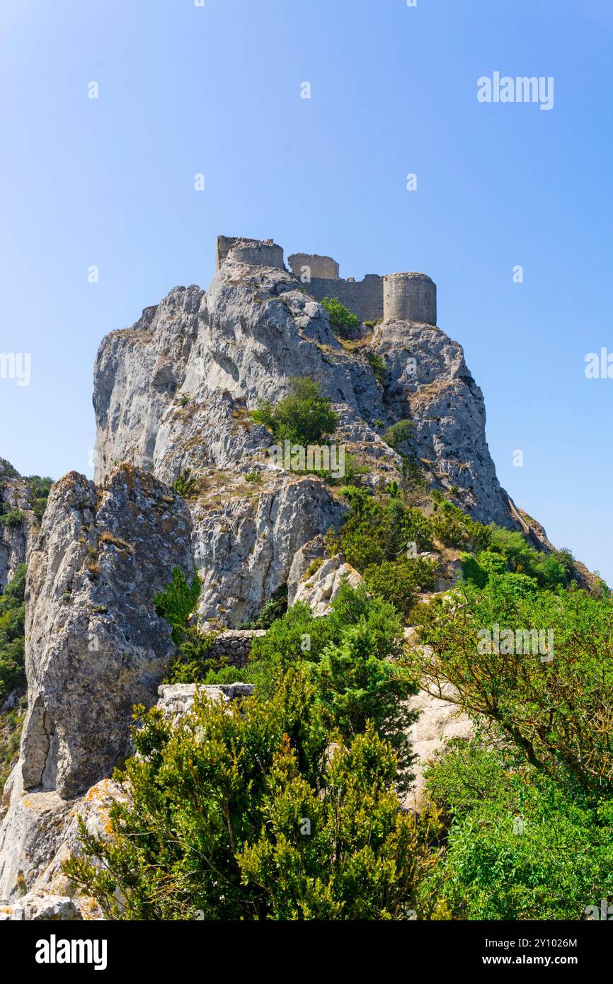 Peyrepertuse castle in Duilhac/Southern France Stock Photo - Alamy