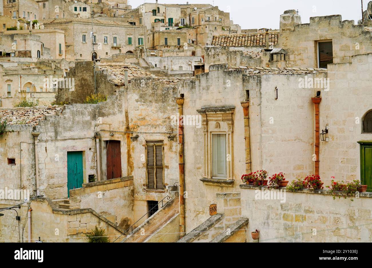 Vicoli e monumenti della città di Matera, Basilicata, Italia Stock ...