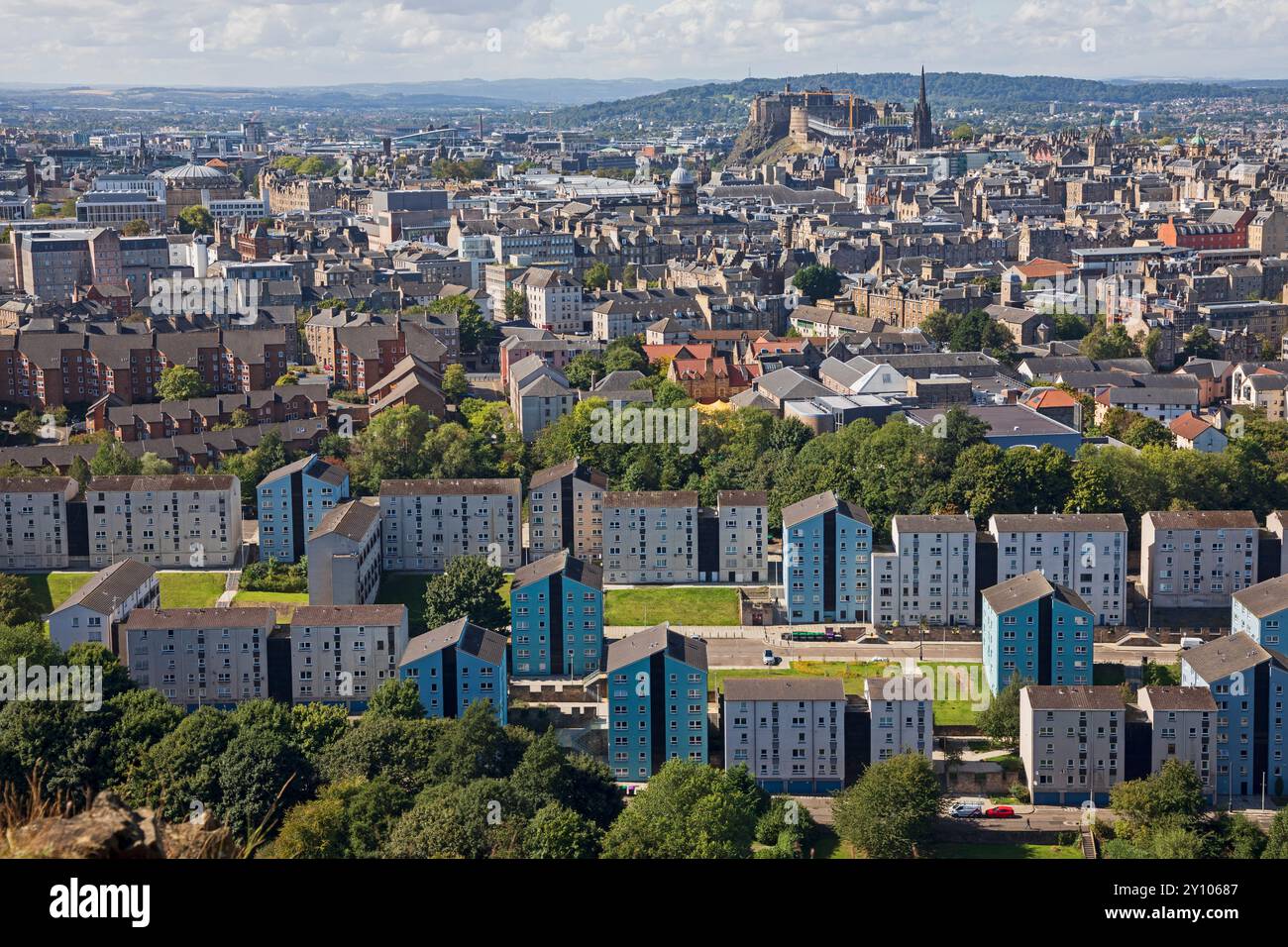 Edinburgh housing, Dumbiedykes, Edinburgh, Scotland, UK Stock Photo - Alamy