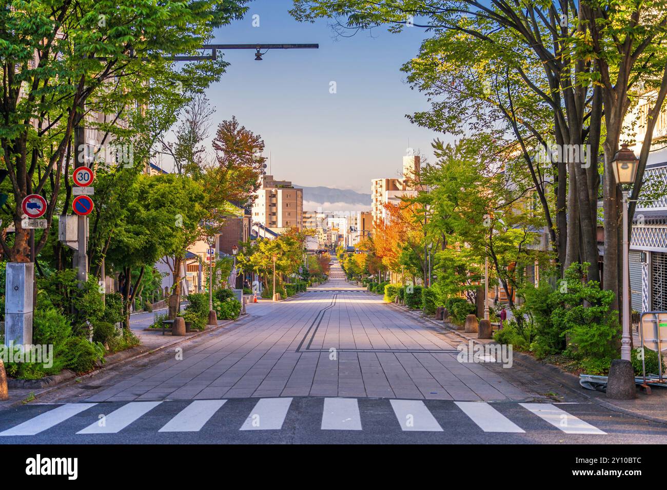 Crosswalk japan historic hi-res stock photography and images - Alamy