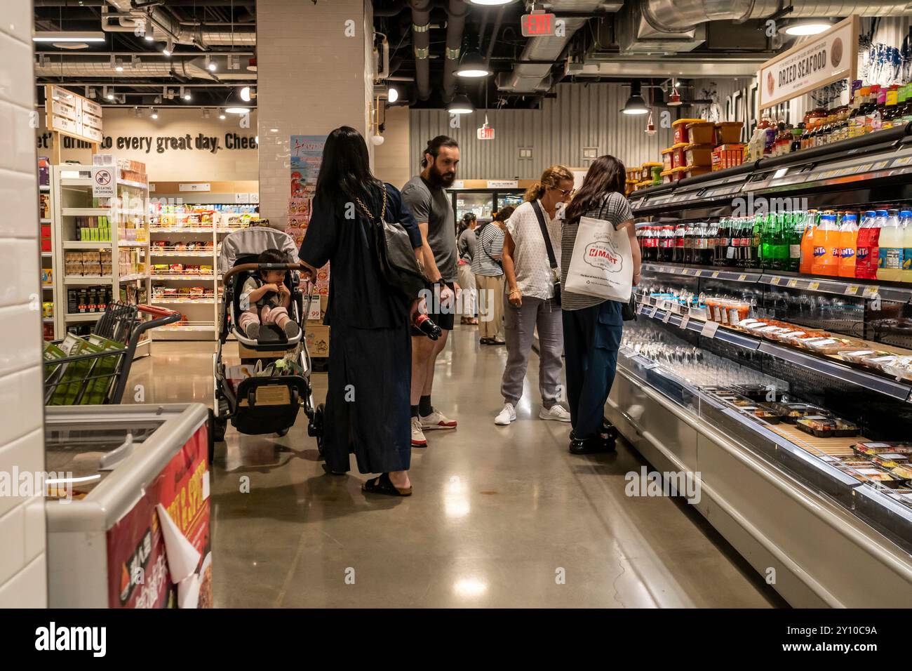 Shopping at the H Mart Asian supermarket in the American Dream Mall in ...