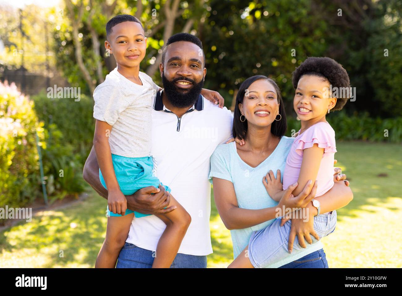 Family brother sister mother father hi-res stock photography and images ...