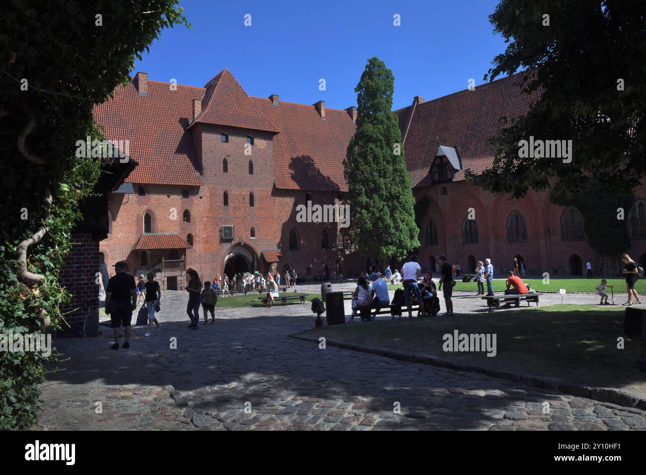 Burg des deutschen ordens malbork hi-res stock photography and images ...
