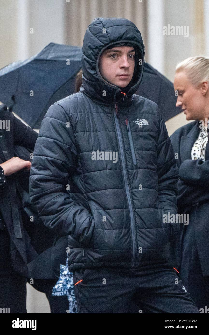 Two men conspiring together hi-res stock photography and images - Alamy