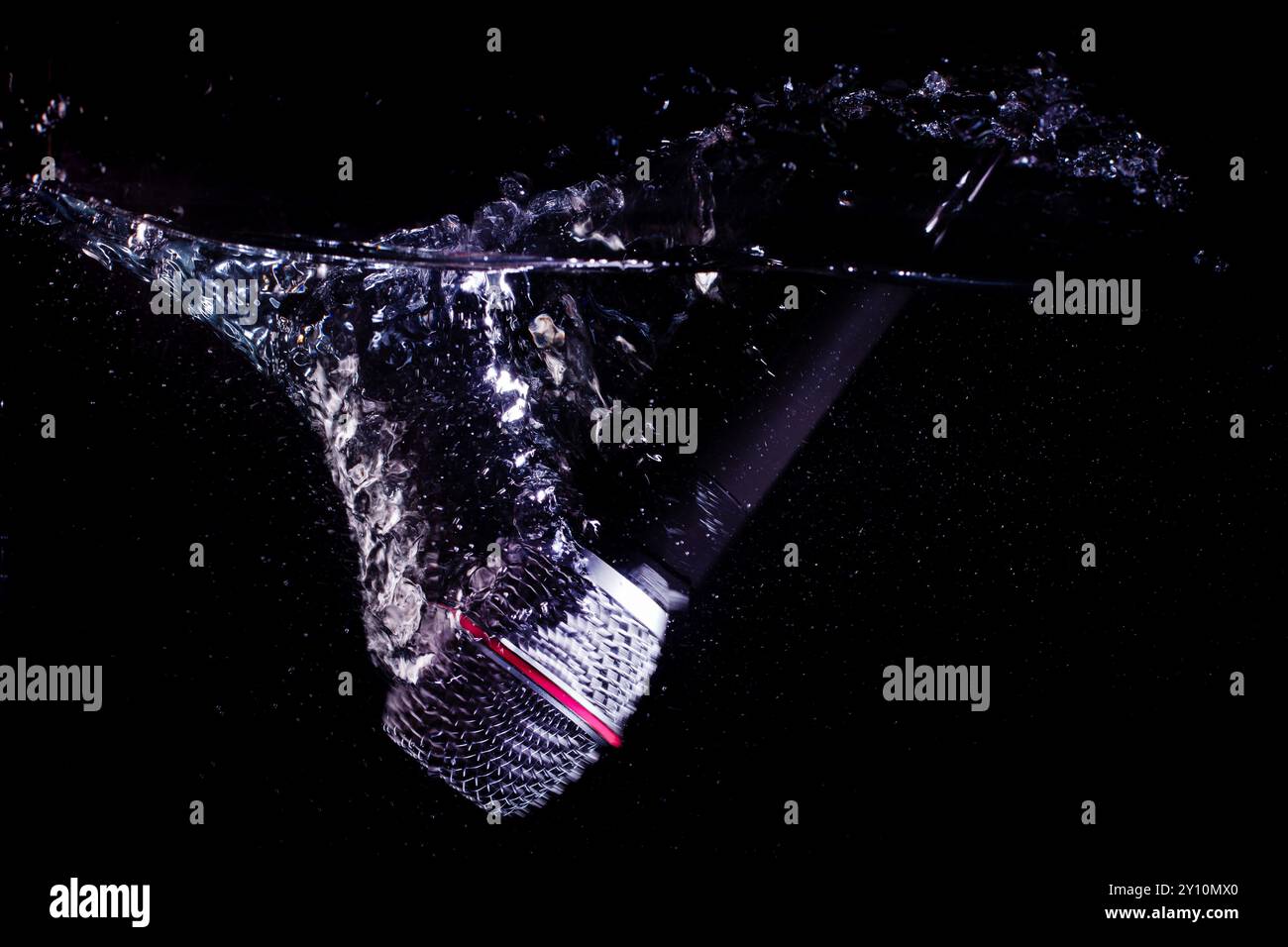Underwater microphone hi-res stock photography and images - Alamy