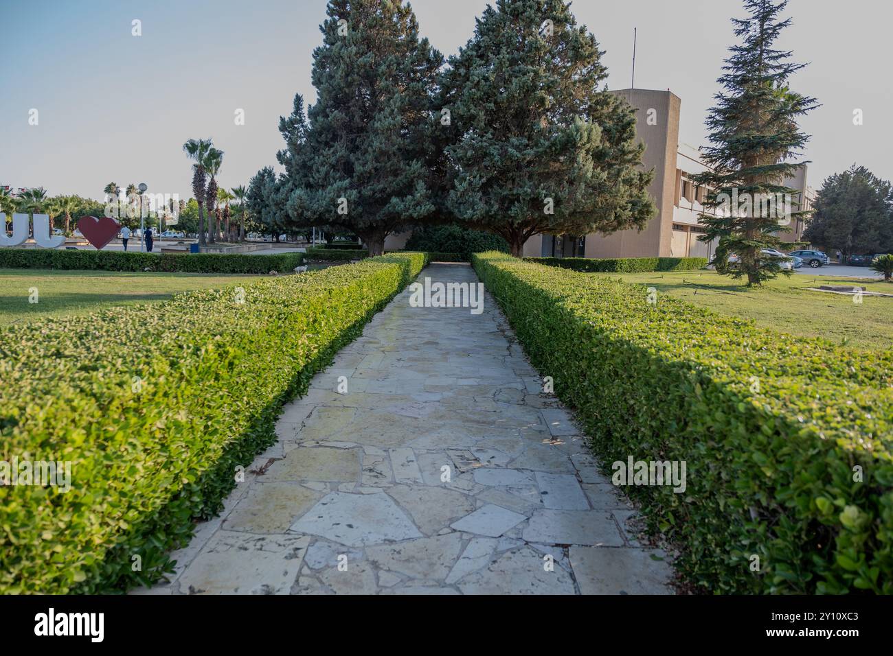 Well maintained greenery hi-res stock photography and images - Alamy