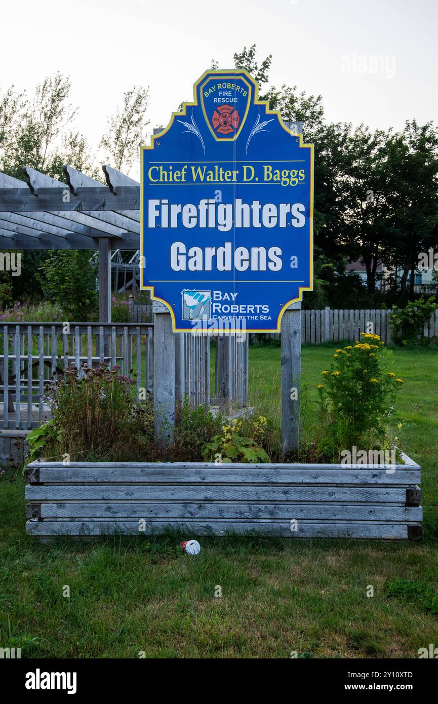 Canada water station sign hi-res stock photography and images - Alamy