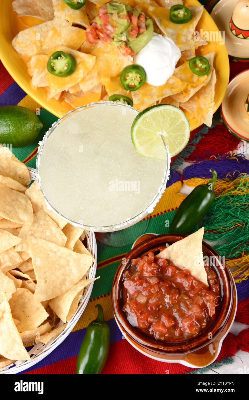 Mexican cinco nachos hi-res stock photography and images - Alamy