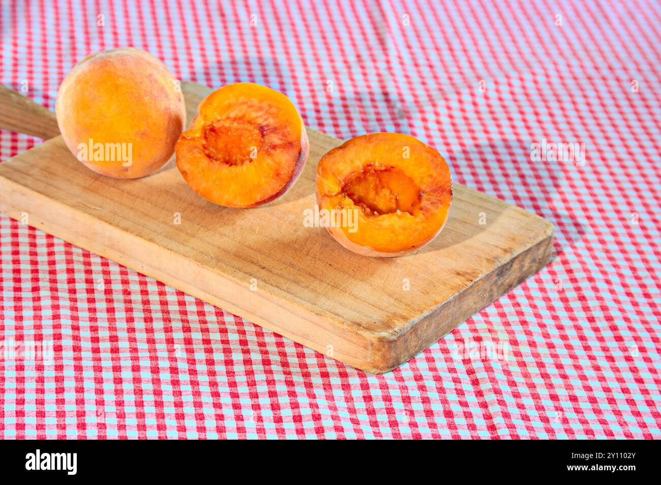 Peaches from spain hi-res stock photography and images - Alamy