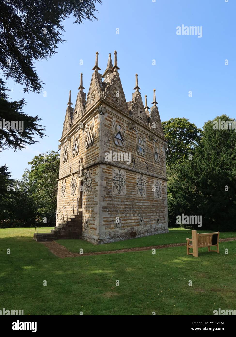 A stone hymn to the number three, Rushton Triangular Lodge in ...