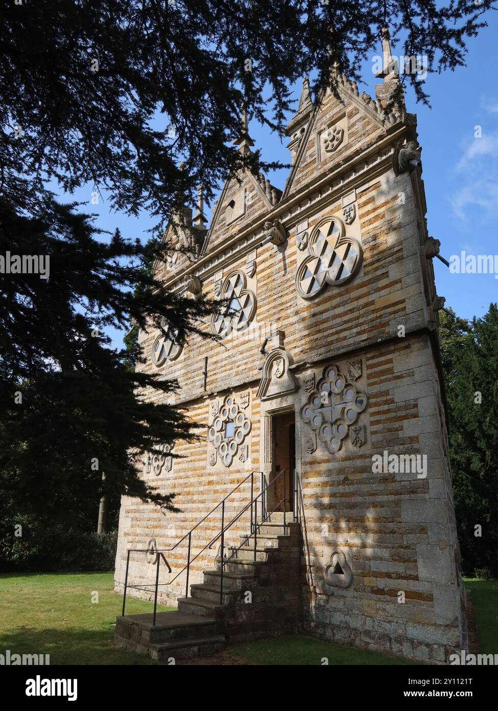 A stone hymn to the number three, Rushton Triangular Lodge in ...