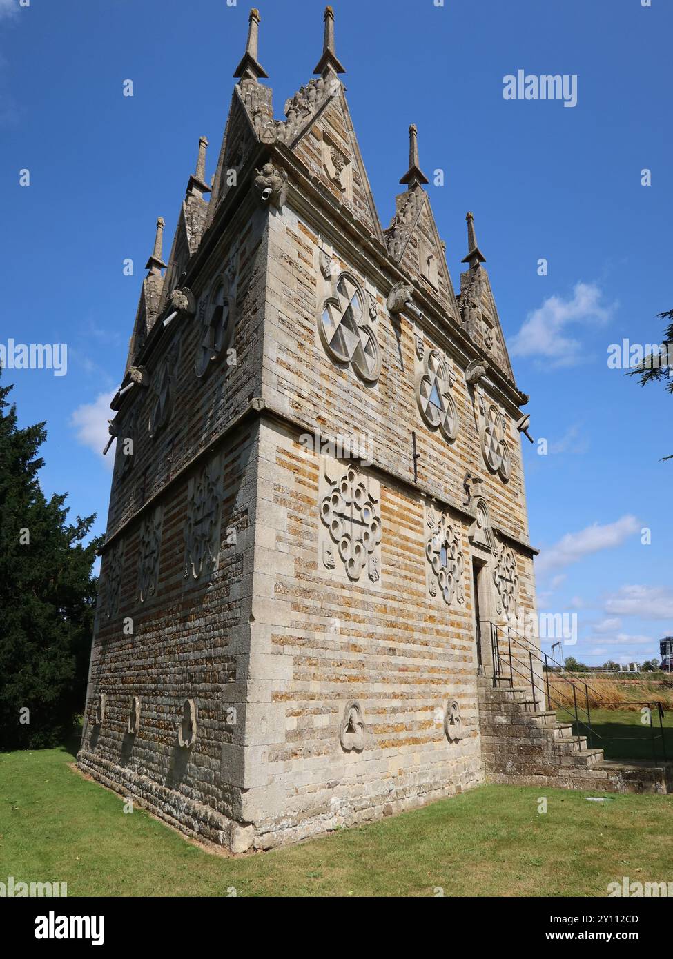 A stone hymn to the number three, Rushton Triangular Lodge in ...