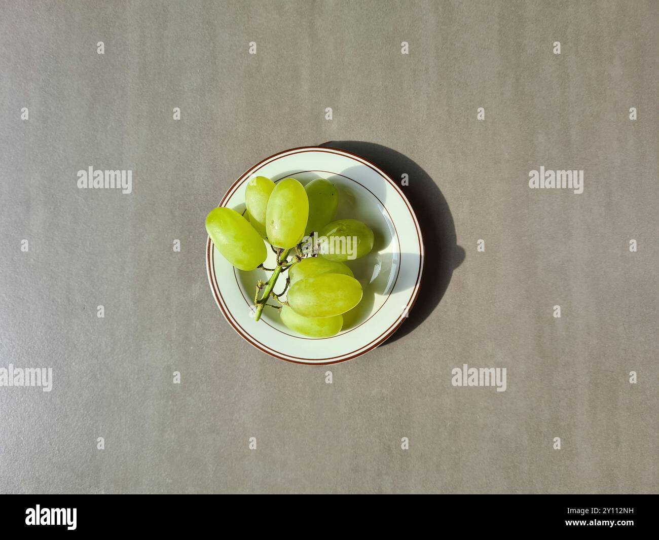 Fresh green whole grapes on a stick hi-res stock photography and images ...