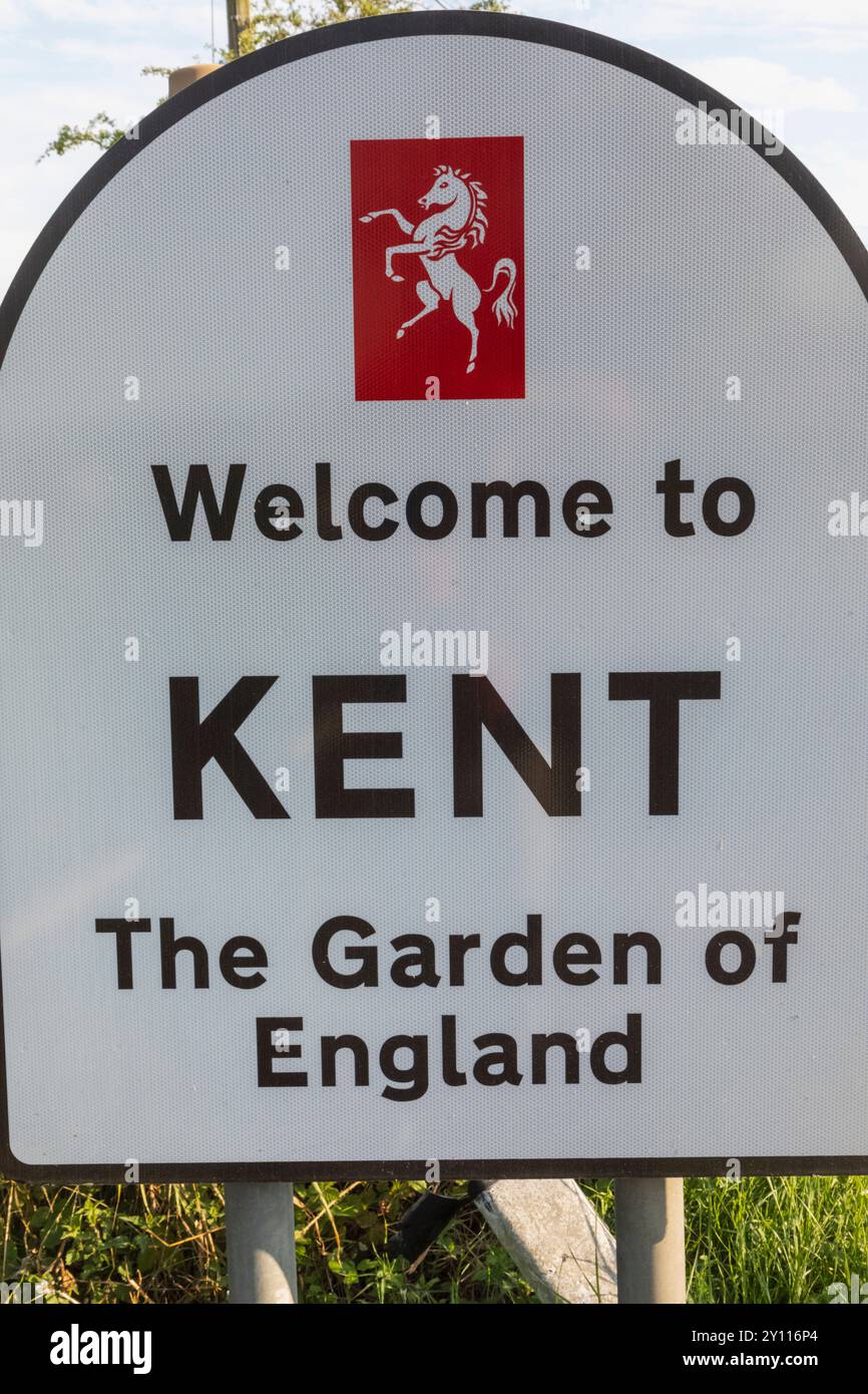 Welcome to kent road sign hi-res stock photography and images - Alamy