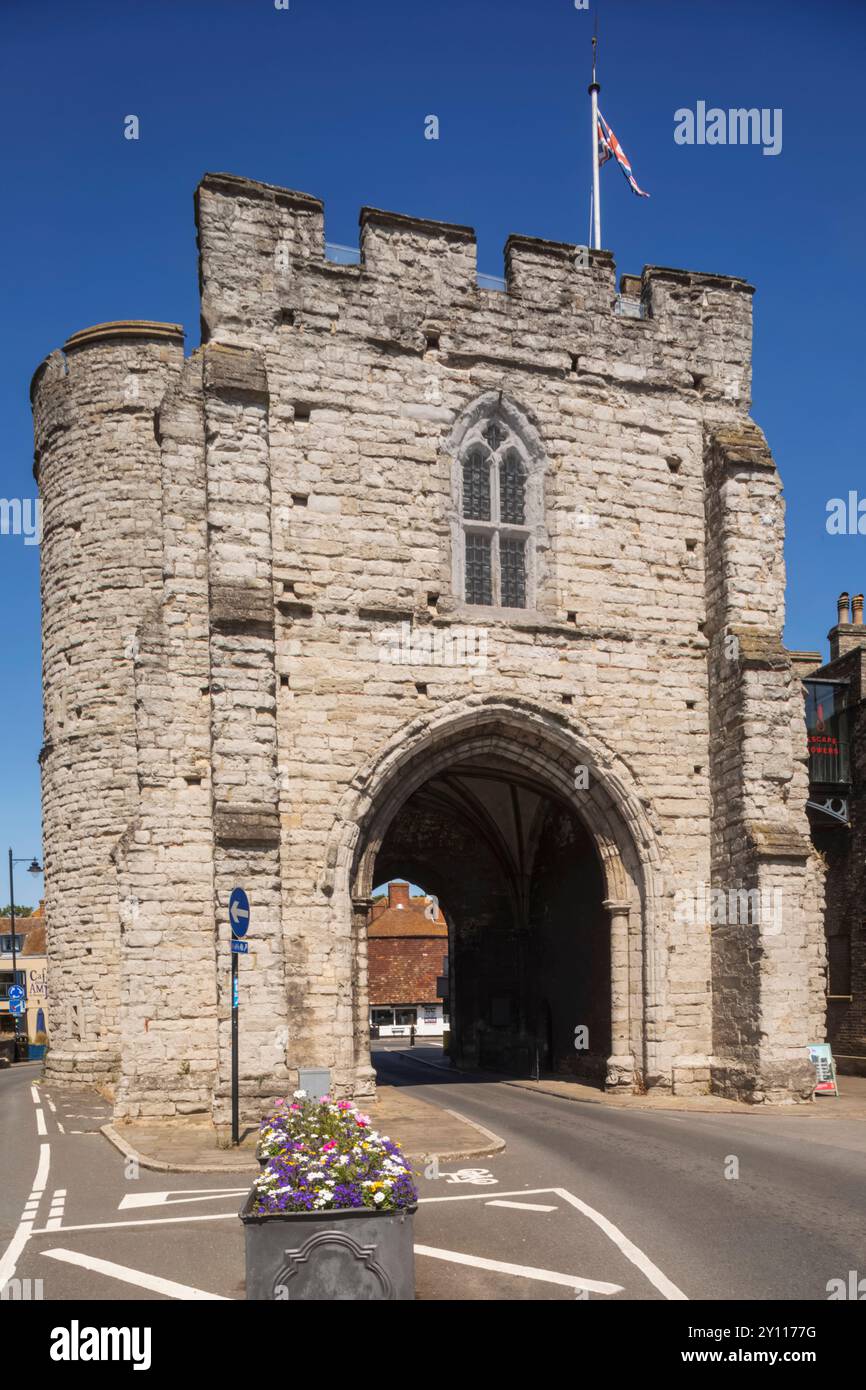 England, Kent, Canterbury, Westgate Tower and Museum Stock Photo - Alamy