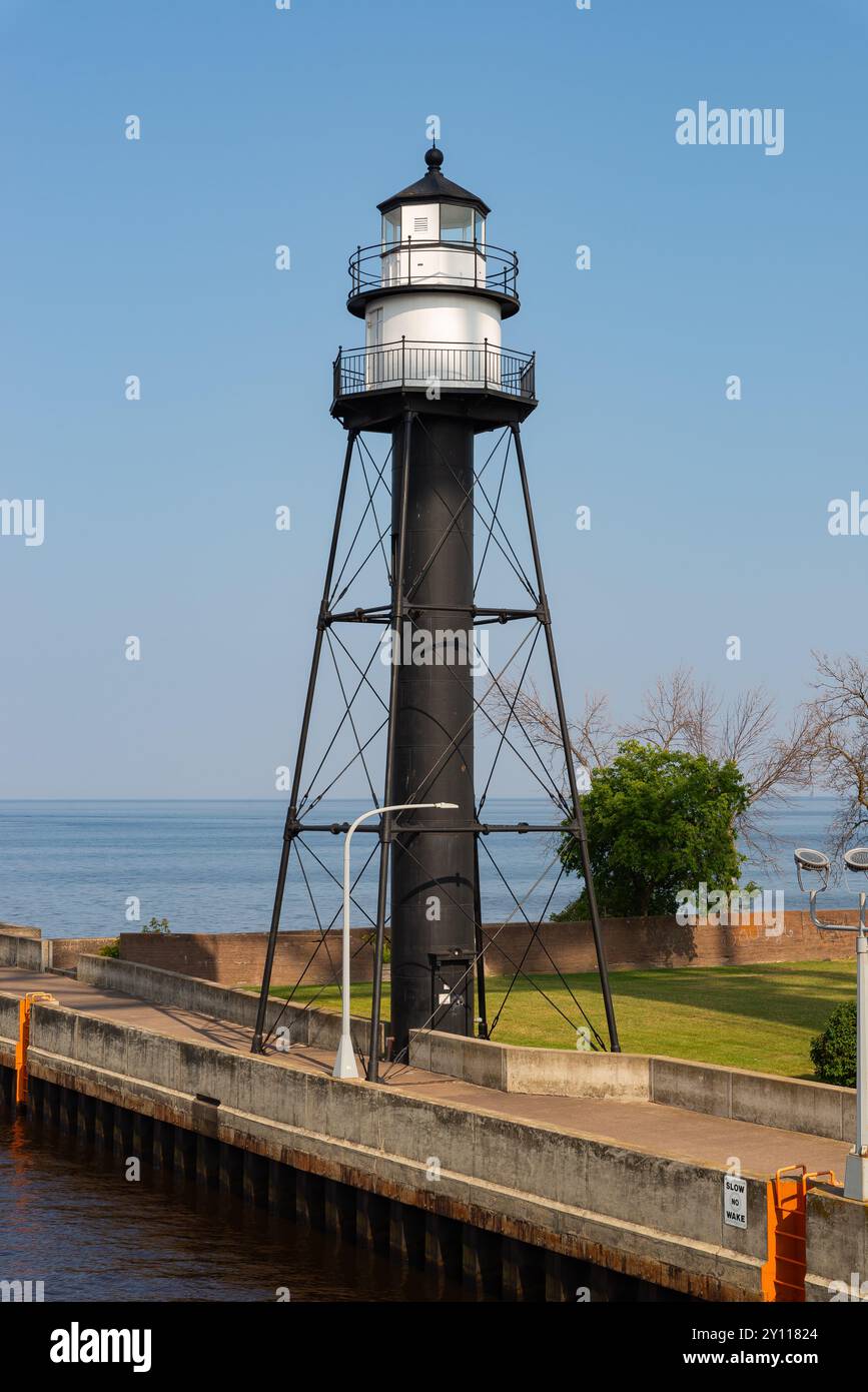 The historical Duluth South Breakwater Inner Light, built from 1900 ...