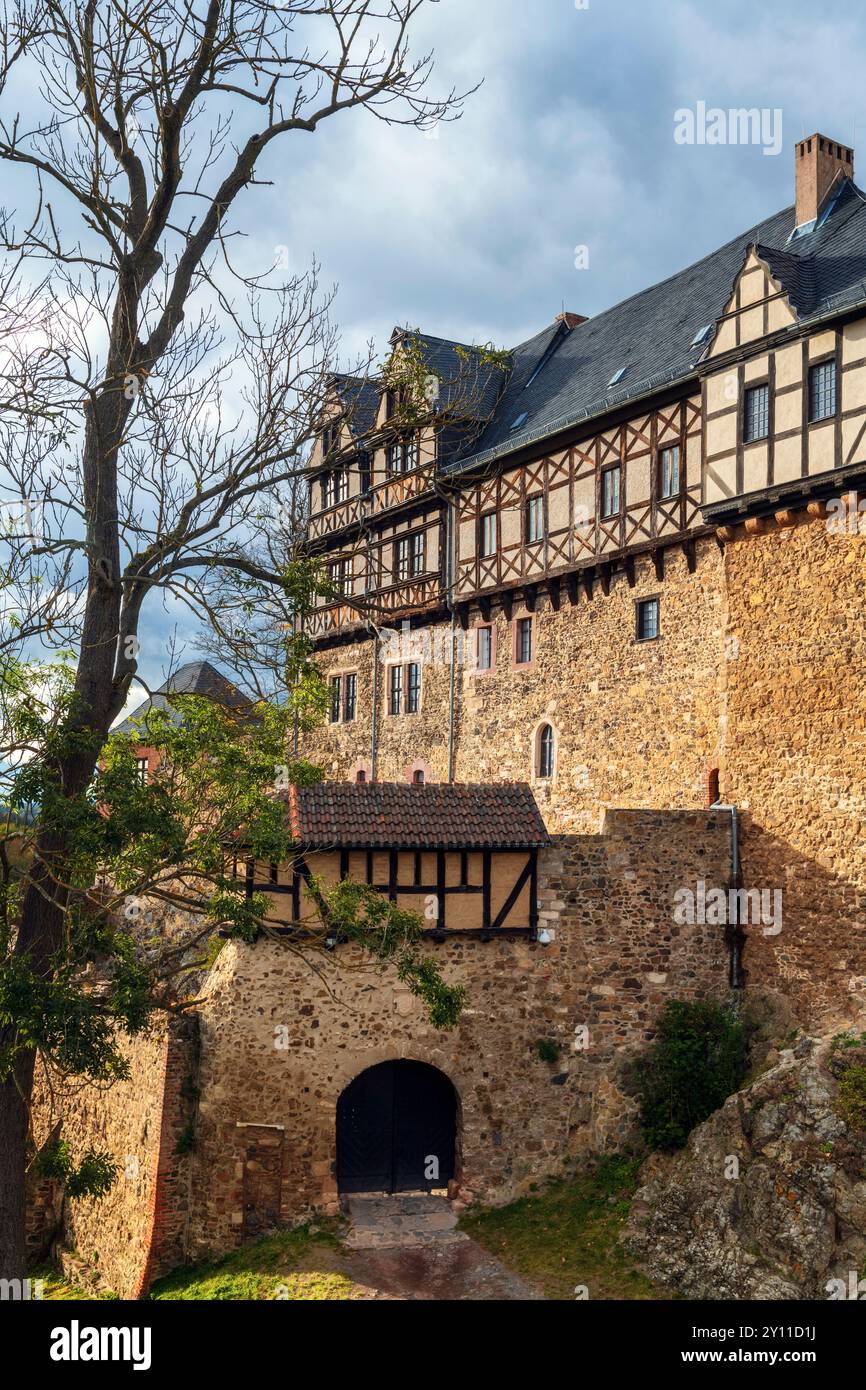 People of all ages and colours hi-res stock photography and images - Alamy