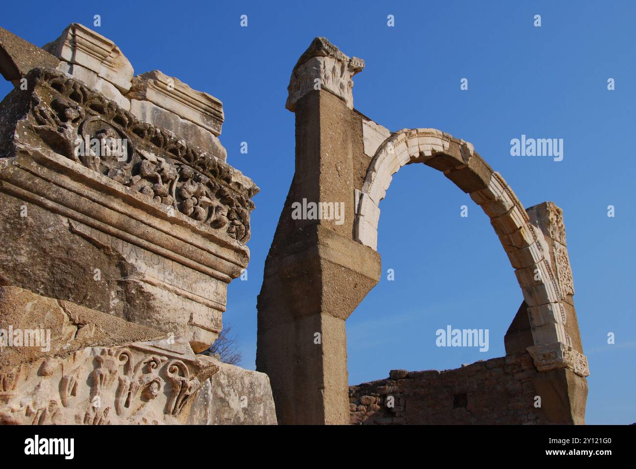 Roman fountain of polio hi-res stock photography and images - Alamy