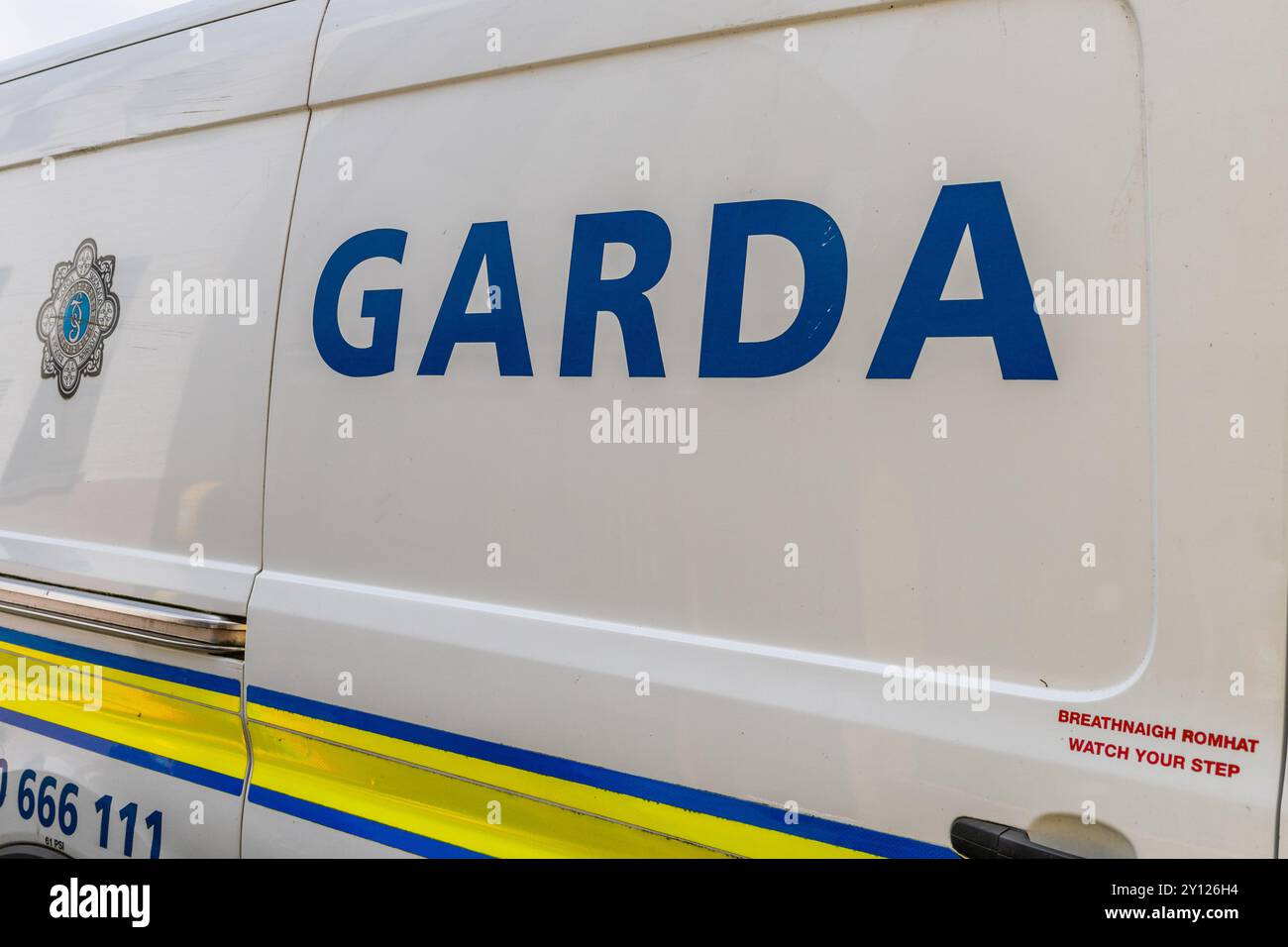 Garda logo on the side of a Garda van in Ireland Stock Photo - Alamy