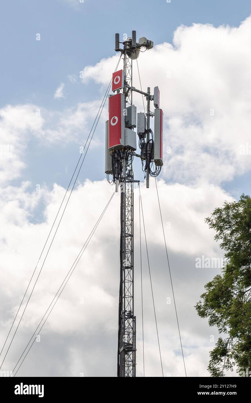 Vodafone mast hi-res stock photography and images - Alamy