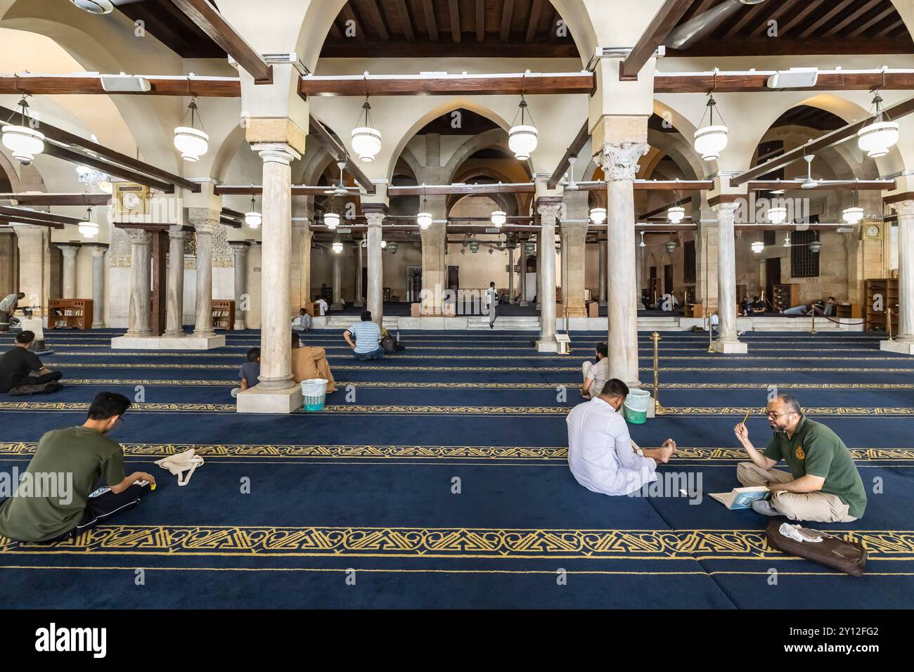 Al-Azhar Mosque, interior, Islamic area of old Cairo, Cairo, Egypt ...