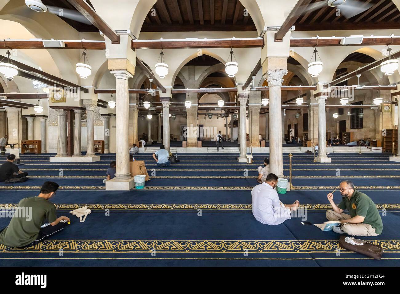 Al-Azhar Mosque, interior, Islamic area of old Cairo, Cairo, Egypt ...