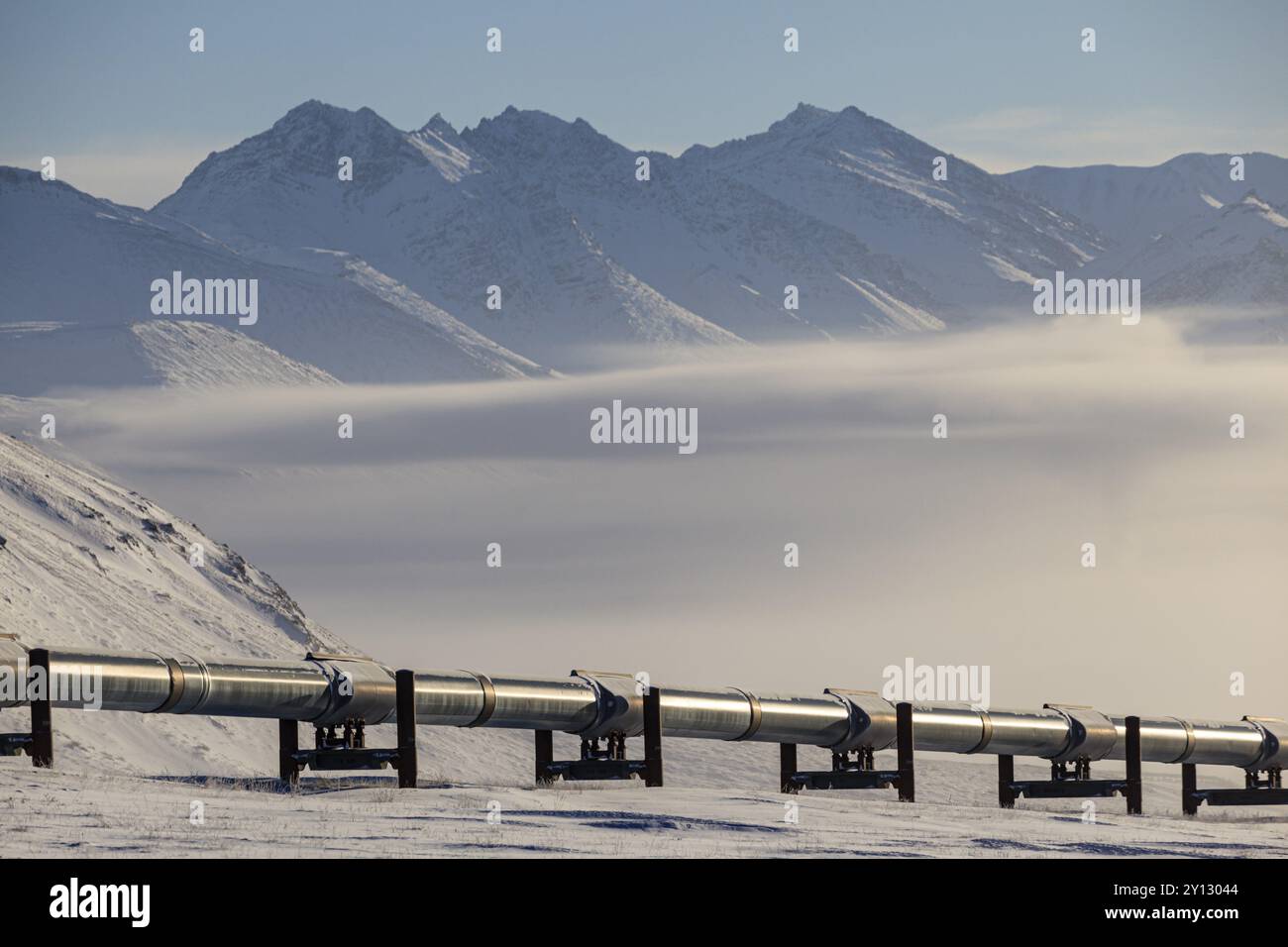 Oil production in the Arctic, Trans Alaska Pipeline, winter, Brooks ...
