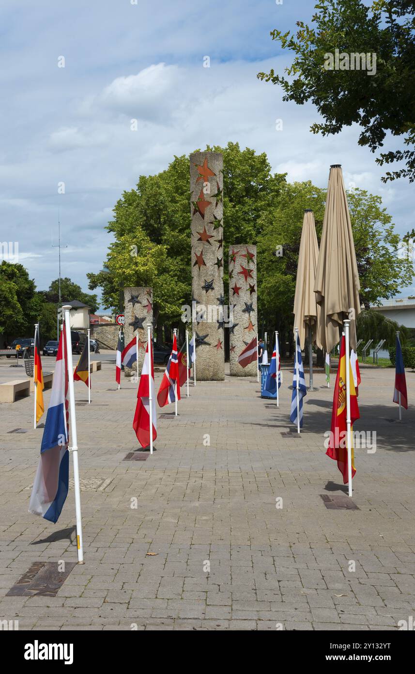 Multiple cultures hi-res stock photography and images - Alamy