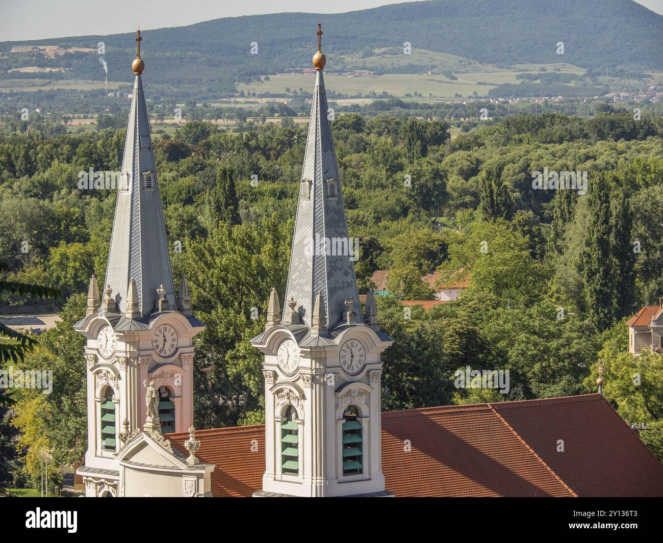 Closeup scenery church clear blue hi-res stock photography and images ...