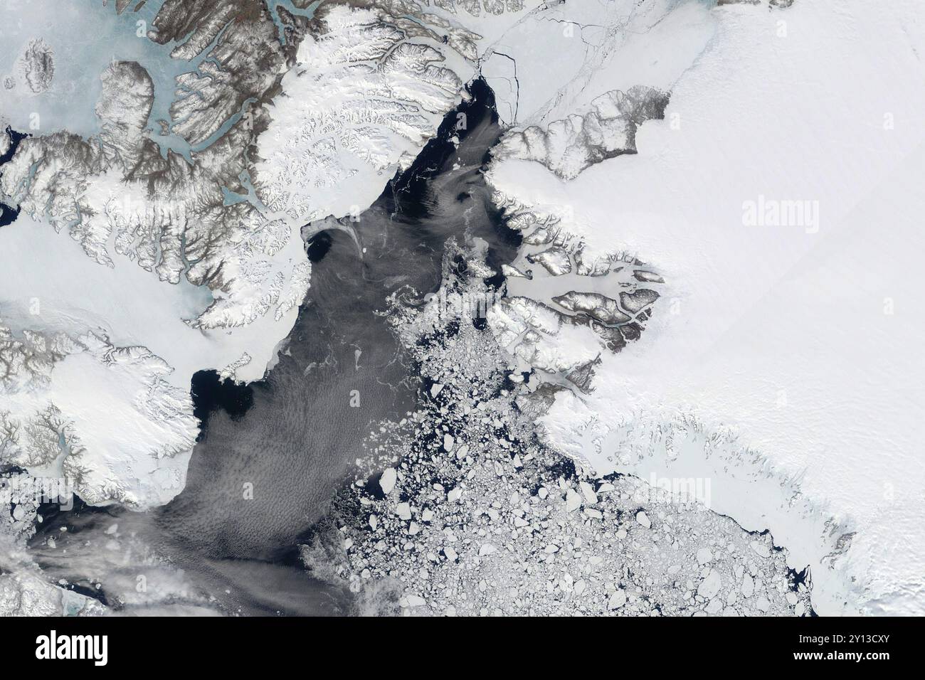 Ice melt arctic 2024 hi-res stock photography and images - Alamy