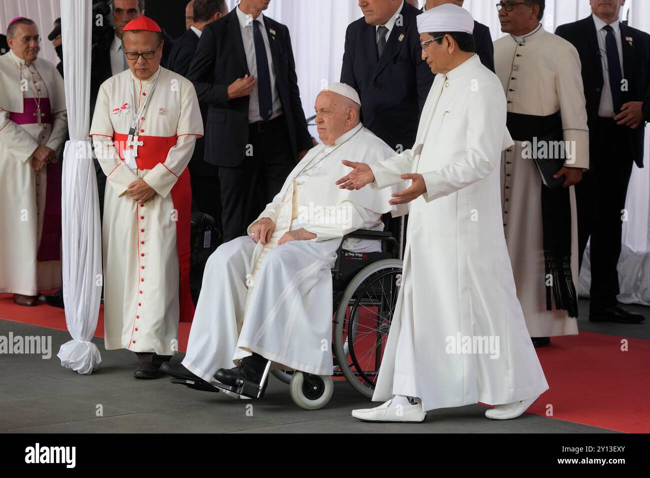 Pope Francis, and Archbishop of Jakarta Cardinal Ignatius Suharyo ...