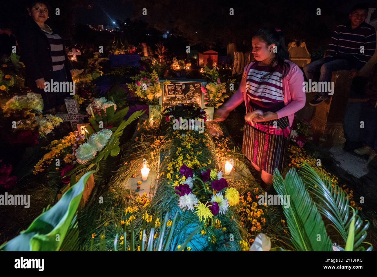 Officiating prayers and offerings for the Day of the Dead, General ...