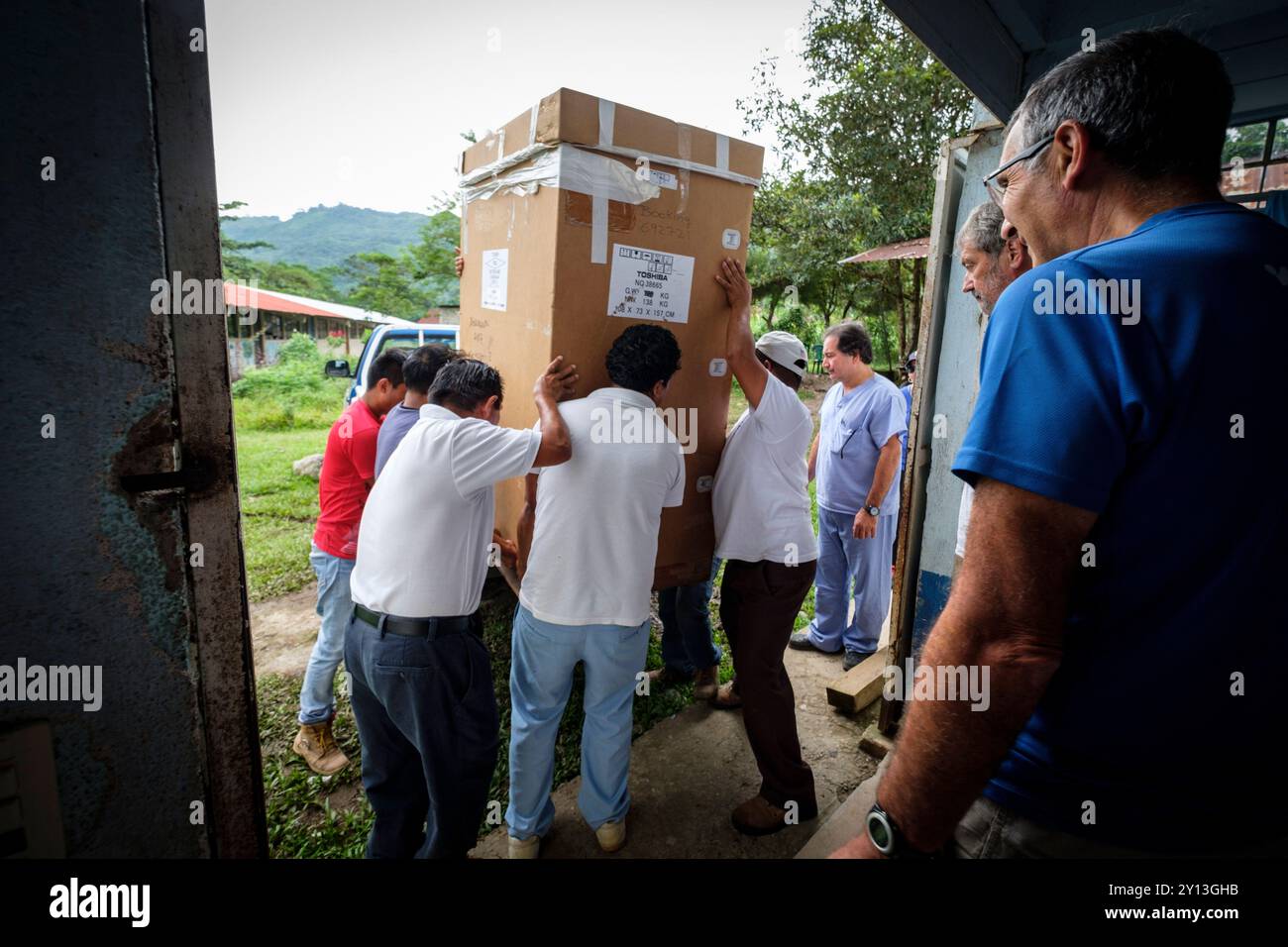 Ultrasound transport by volunteers from Mallorca, La Taña, Franja ...