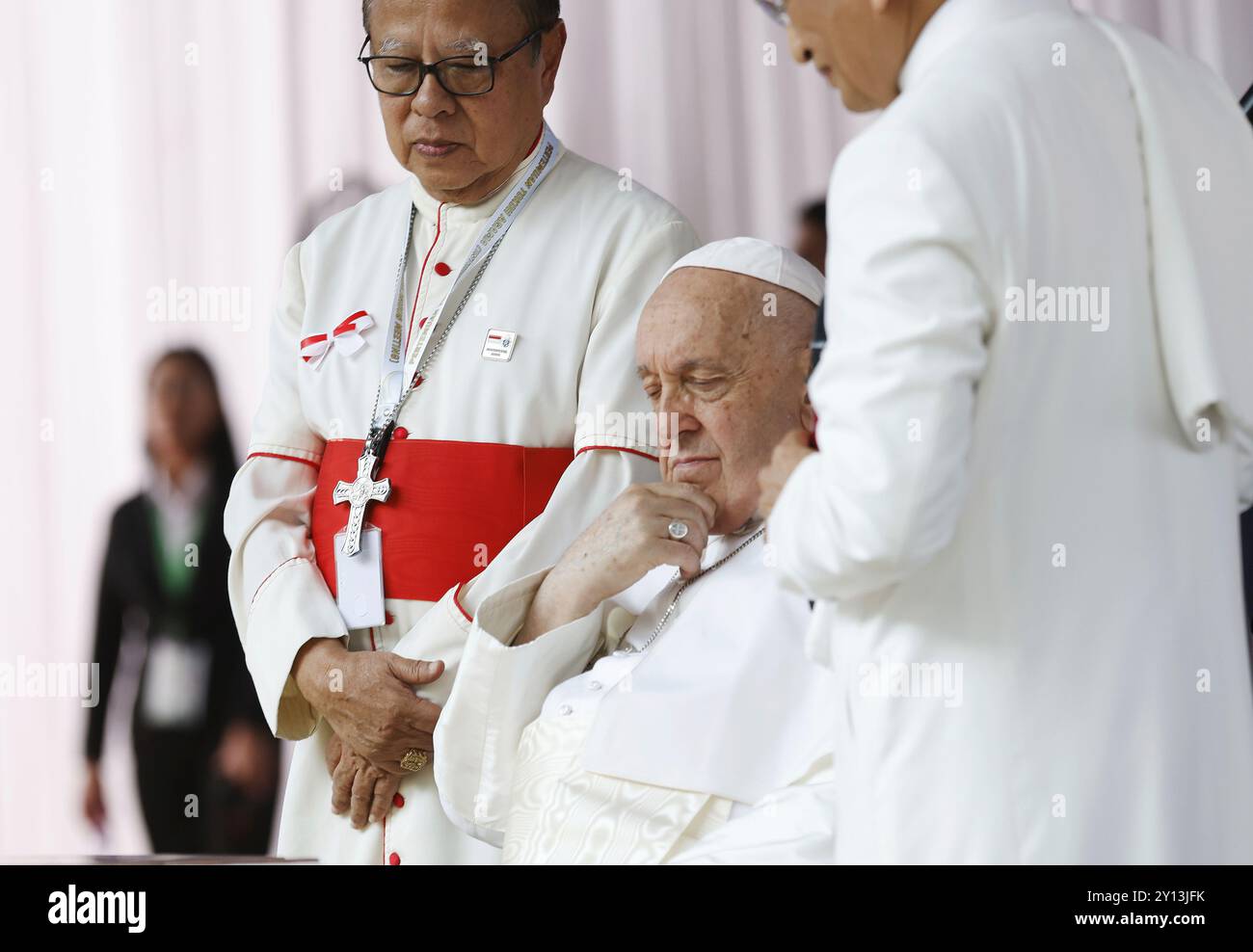 Pope Francis, center, flanked by the grand imam of Istiqlal Mosque ...