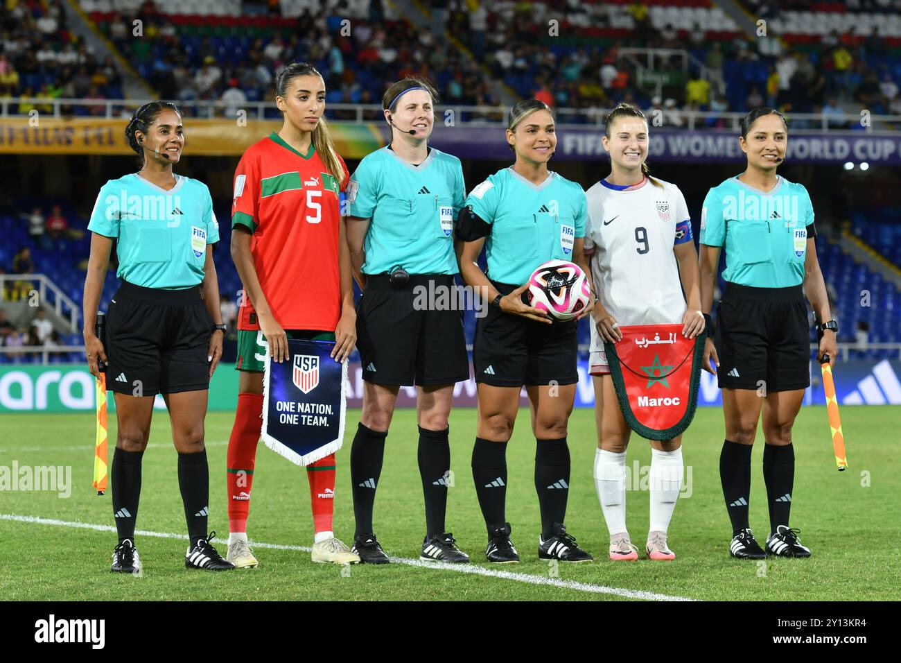 Fourth official football hi-res stock photography and images - Alamy
