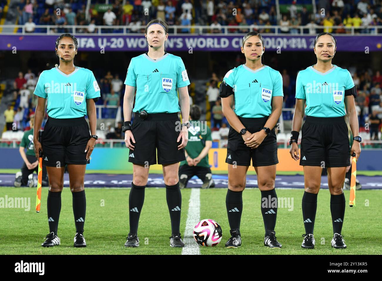 Fourth official football hi-res stock photography and images - Alamy