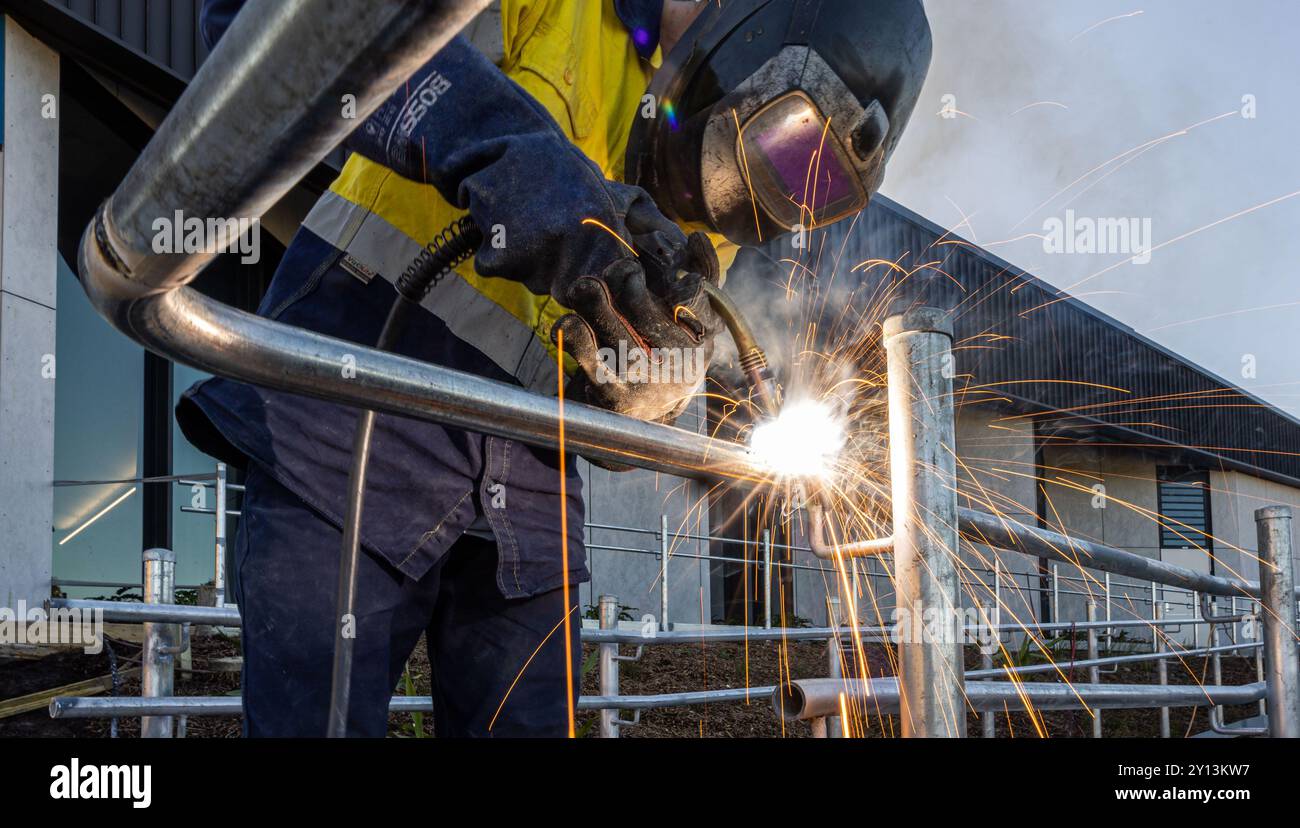 Construction worker site welding metal hi-res stock photography and ...