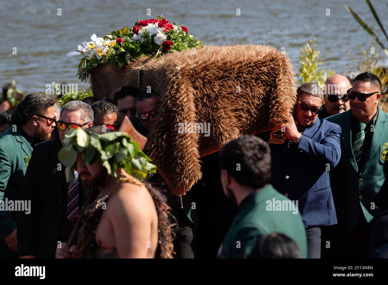 The coffin with the body of New Zealand's Maori King, Kiingi Tuheitia ...