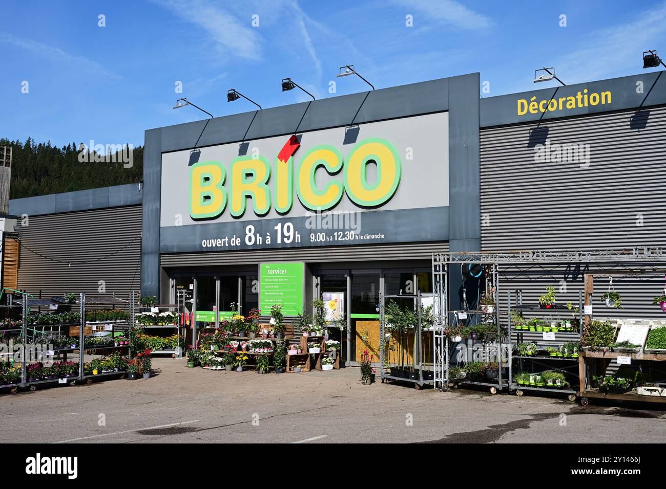 Brico logo hi-res stock photography and images - Alamy