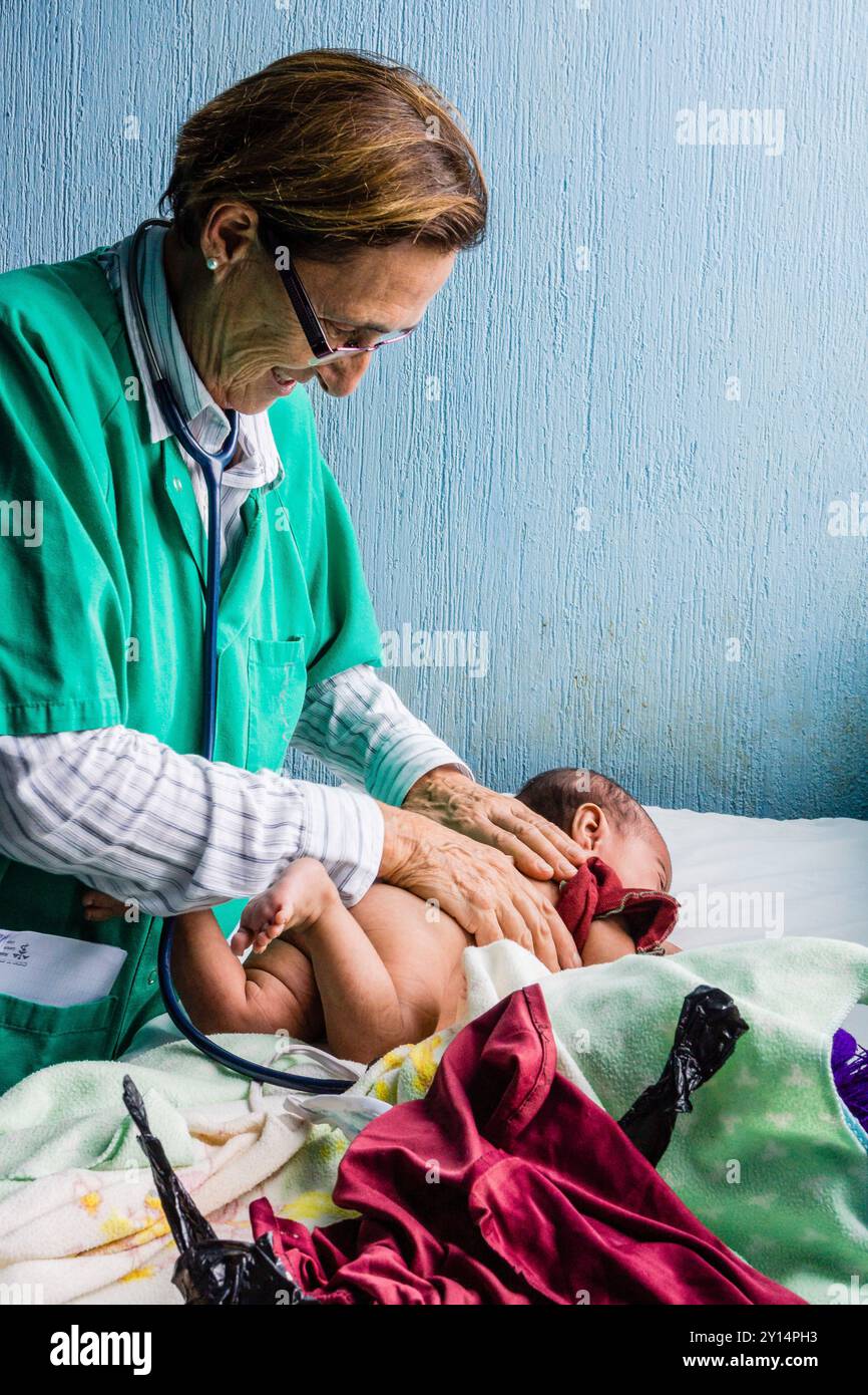 Pediatric consultation, health center, Lancetillo (La Parroquia), municipality of Uspantán ...
