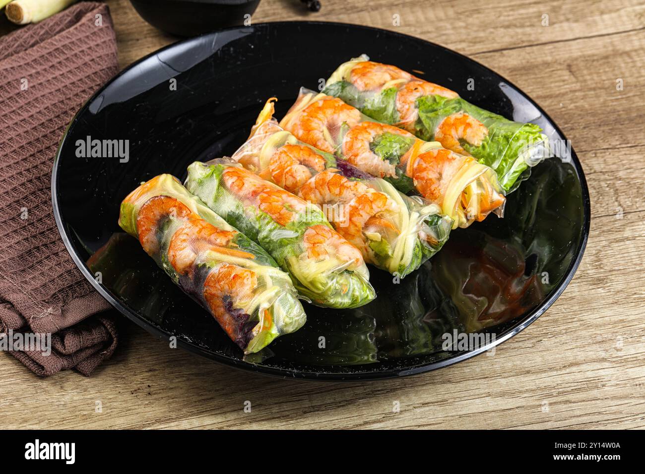Vietnamese traditional spring roll with prawn and mango Stock Photo - Alamy