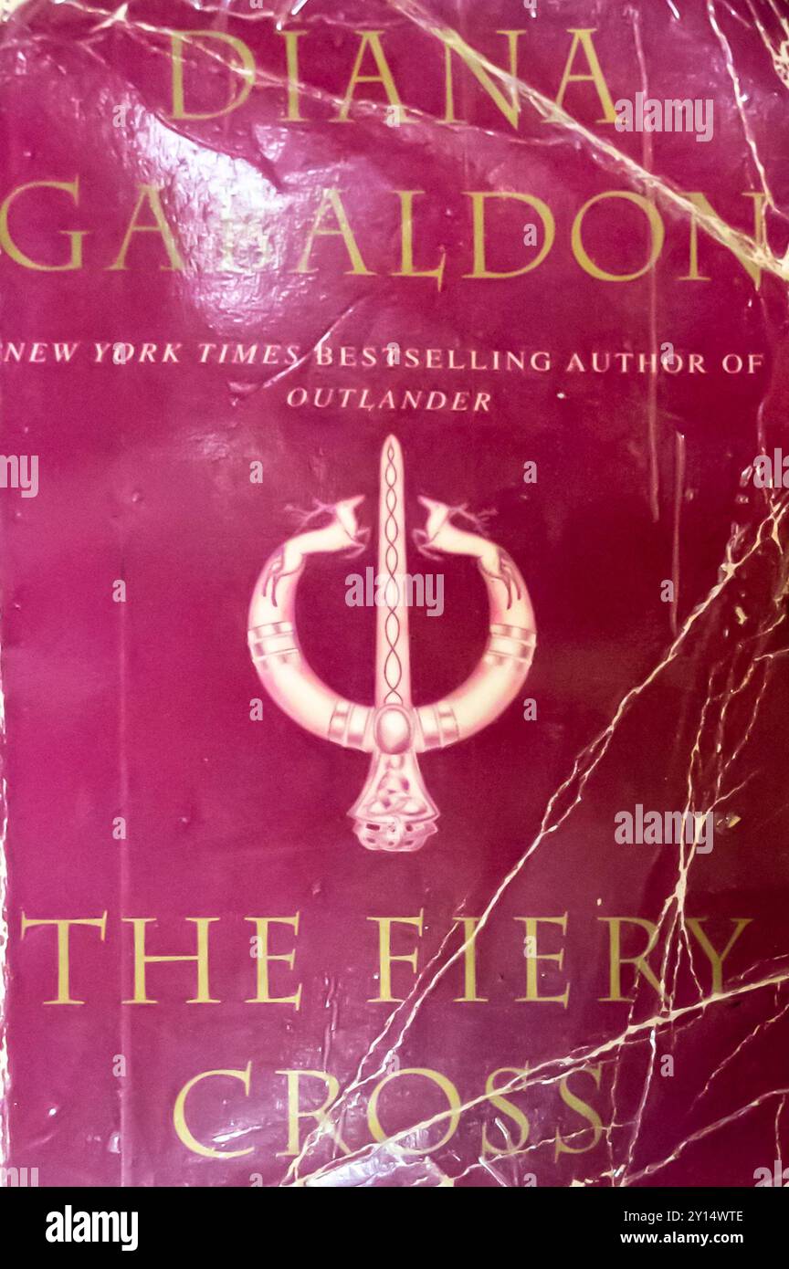 The Fiery Cross Book by Diana Gabaldon 2001 - Outlander series Stock ...
