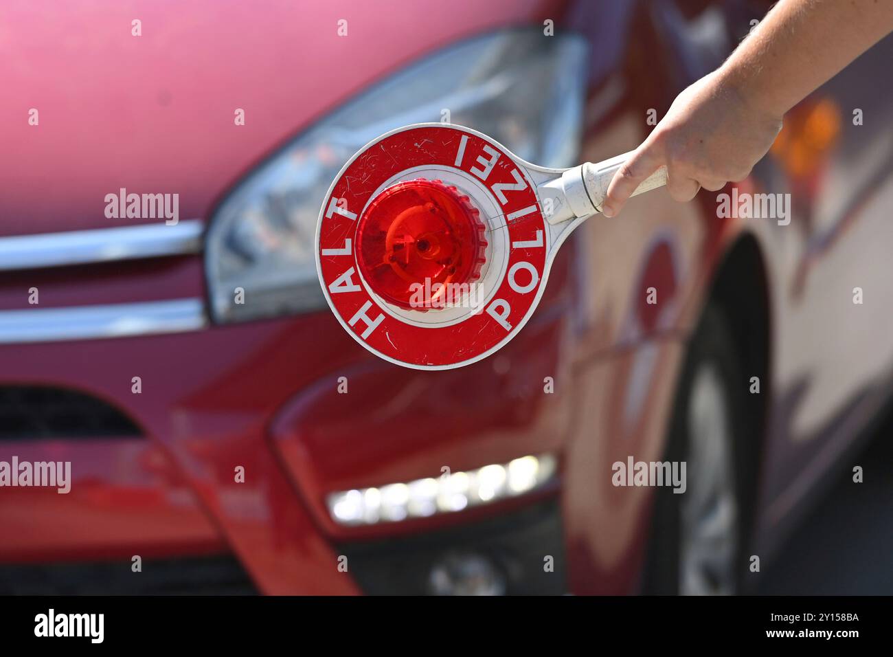 Burghausen, Deutschland. 05th Sep, 2024. Border policeman, policeman ...