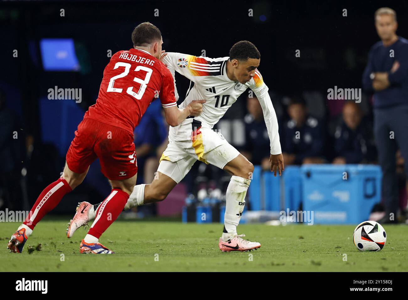 Dortmund - (l-r) Pierre-Emile Hojbjerg of Denmark, Jamal Musiala of ...